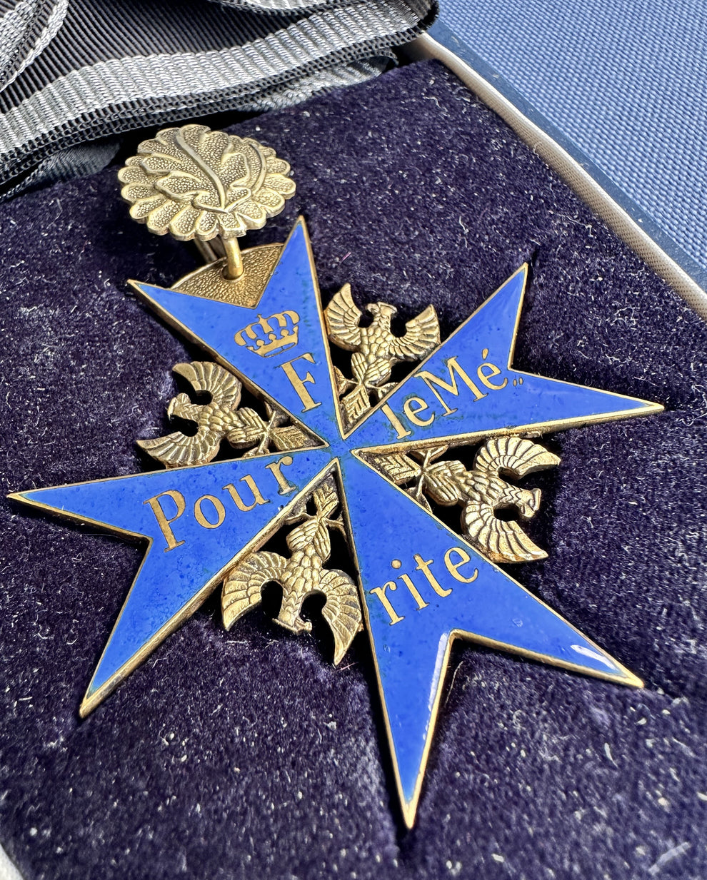 Orden Pour le Mérite with Oak Leaves – Original Presentation Case (Pru ...